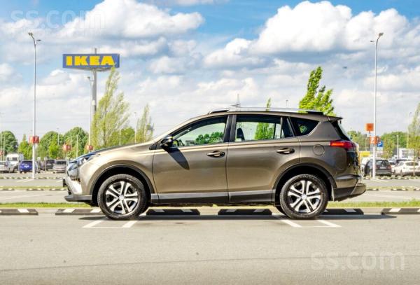 Brūns Toyota RAV4 2017 Rīga, ar dzinēja tilpumu 2.00 L un nobraukumu 173 tūkst. km par 14490 €, foto 5 vietnē AUTOMOTO.COM.LV