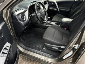 Brūns Toyota RAV4 2017 Rīga, ar dzinēja tilpumu 2.00 L un nobraukumu 94 tūkst. km par 16600 €, foto 10 vietnē AUTOMOTO.COM.LV