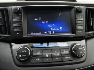 Brūns Toyota RAV4 2017 Rīga, ar dzinēja tilpumu 2.00 L un nobraukumu 94 tūkst. km par 16600 €, foto 17 vietnē AUTOMOTO.COM.LV