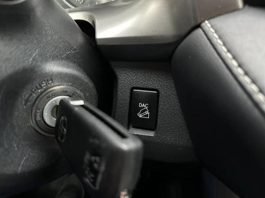Brūns Toyota RAV4 2017 Rīga, ar dzinēja tilpumu 2.00 L un nobraukumu 94 tūkst. km par 16600 €, foto 21 vietnē AUTOMOTO.COM.LV