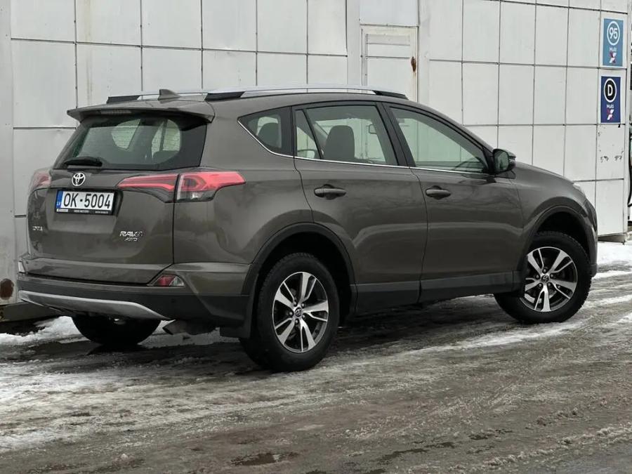 Brūns Toyota RAV4 2017 Rīga, ar dzinēja tilpumu 2.00 L un nobraukumu 94 tūkst. km par 16600 €, foto 33 vietnē AUTOMOTO.COM.LV