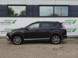Brown Toyota RAV4 2017 in Riga, with an engine capacity of 2.20 L and mileage of 94 thousand km for 20900 €, photo 4 on AUTOMOTO.COM.LV