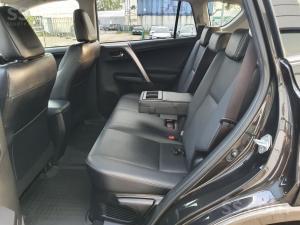 Brown Toyota RAV4 2017 in Riga, with an engine capacity of 2.20 L and mileage of 94 thousand km for 20900 €, photo 10 on AUTOMOTO.COM.LV
