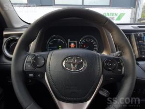 Brown Toyota RAV4 2017 in Riga, with an engine capacity of 2.20 L and mileage of 94 thousand km for 20900 €, photo 15 on AUTOMOTO.COM.LV