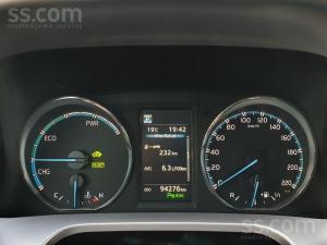 Brown Toyota RAV4 2017 in Riga, with an engine capacity of 2.20 L and mileage of 94 thousand km for 20900 €, photo 16 on AUTOMOTO.COM.LV