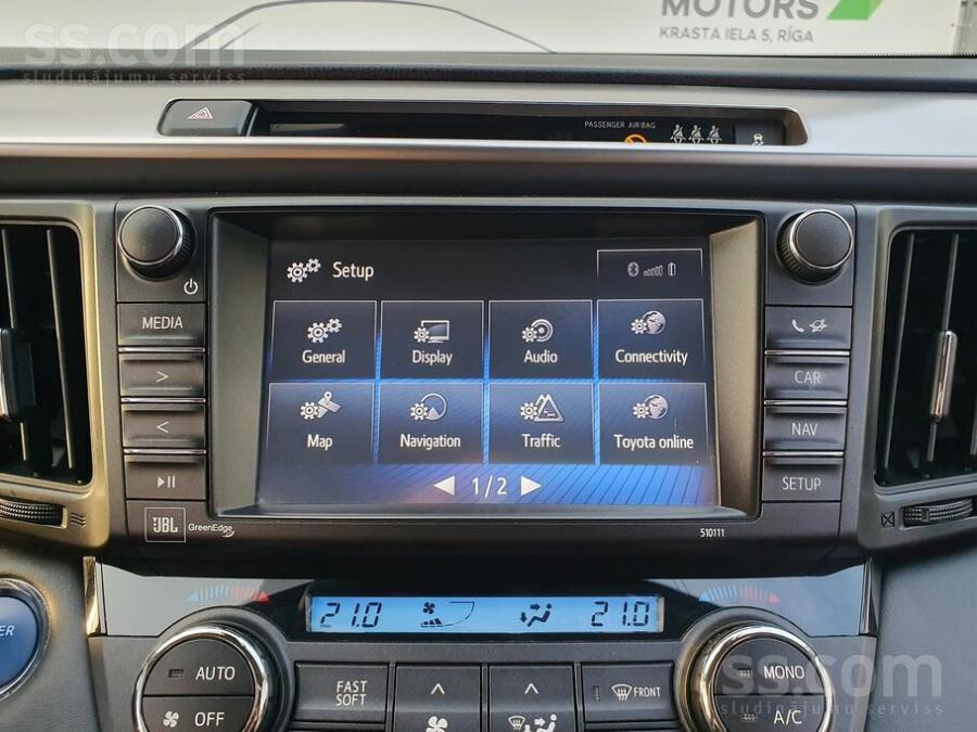 Brown Toyota RAV4 2017 in Riga, with an engine capacity of 2.20 L and mileage of 94 thousand km for 20900 €, photo 24 on AUTOMOTO.COM.LV