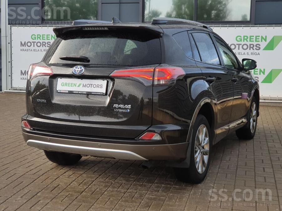 Brown Toyota RAV4 2017 in Riga, with an engine capacity of 2.20 L and mileage of 94 thousand km for 20900 €, photo 35 on AUTOMOTO.COM.LV