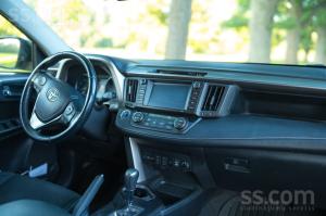 Brūns Toyota RAV4 2017 Valmiera, ar dzinēja tilpumu 2.00 L un nobraukumu 159 tūkst. km par 14200 €, foto 6 vietnē AUTOMOTO.COM.LV