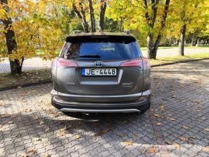 Brūns Toyota RAV4 2017 Rīga, ar dzinēja tilpumu 2.50 L un nobraukumu 180 tūkst. km par 17900 €, foto 5 vietnē AUTOMOTO.COM.LV