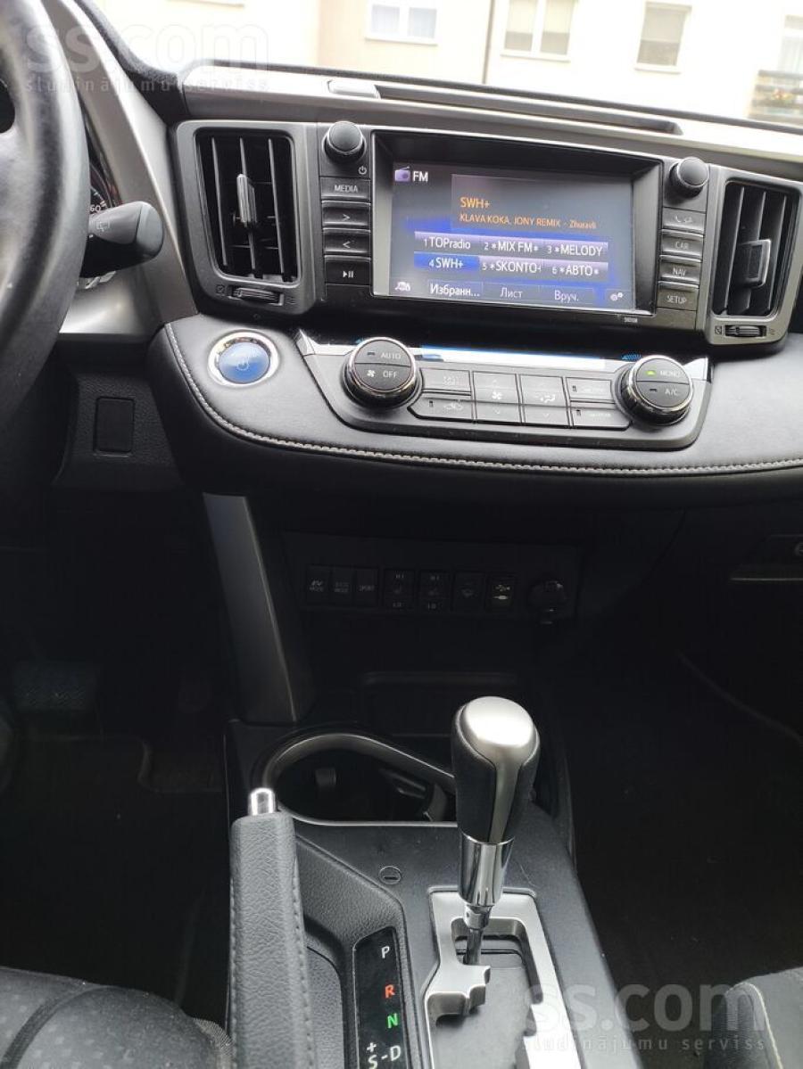 Brūns Toyota RAV4 2017 Rīga, ar dzinēja tilpumu 2.50 L un nobraukumu 180 tūkst. km par 17900 €, foto 8 vietnē AUTOMOTO.COM.LV
