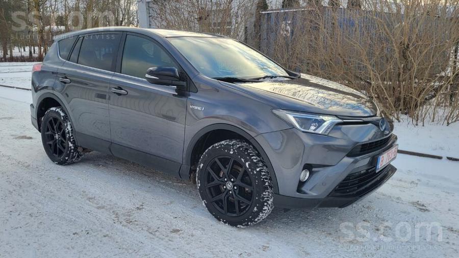 Brūns Toyota RAV4 2018 Rīga, ar dzinēja tilpumu 2.50 L un nobraukumu 220 tūkst. km par 16500 €, foto 1 vietnē AUTOMOTO.COM.LV