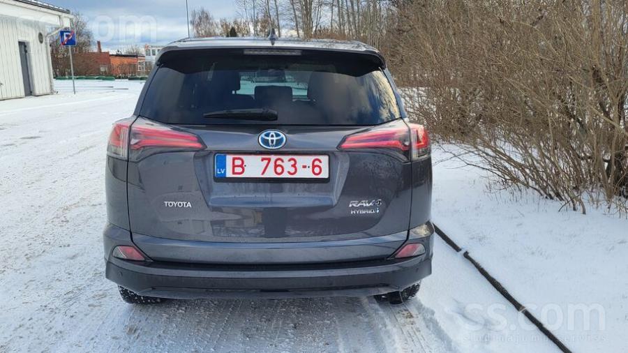 Brūns Toyota RAV4 2018 Rīga, ar dzinēja tilpumu 2.50 L un nobraukumu 220 tūkst. km par 16500 €, foto 15 vietnē AUTOMOTO.COM.LV