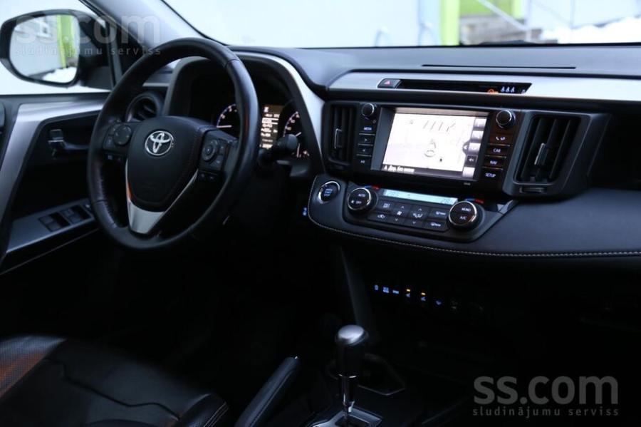 Brūns Toyota RAV4 2018 Rīga, ar dzinēja tilpumu 2.00 L un nobraukumu 226 tūkst. km par 17995 €, foto 13 vietnē AUTOMOTO.COM.LV