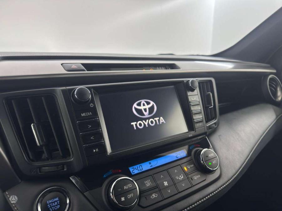 Brūns Toyota RAV4 2018 Viļņa, ar dzinēja tilpumu 1.99 L un nobraukumu 136 tūkst. km par 17900 €, foto 16 vietnē AUTOMOTO.COM.LV