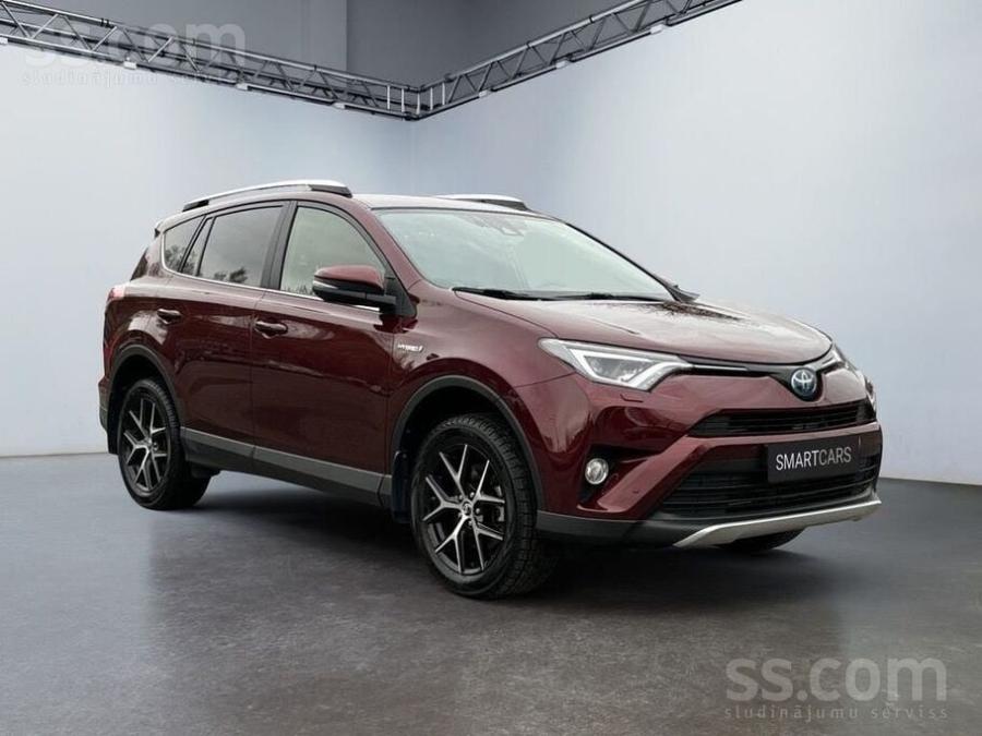 Brown Toyota RAV4 2018 in Riga, with an engine capacity of 2.50 L and mileage of 100 thousand km for 20470 €, photo 7 on AUTOMOTO.COM.LV
