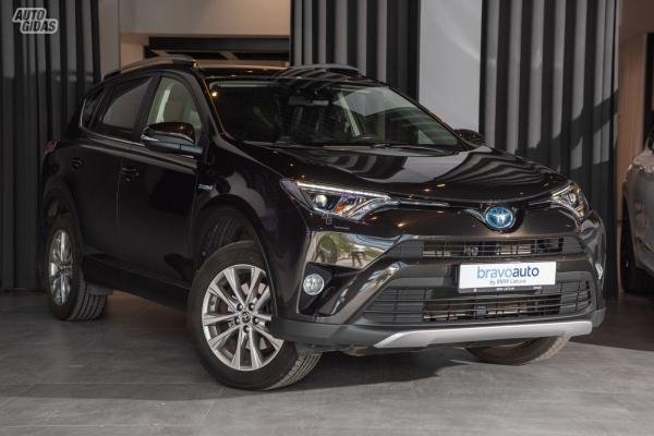 Brown Toyota RAV4 2018 in Kaunas, with an engine capacity of 2.50 L and mileage of 93 thousand km for 20771 €, photo 4 on AUTOMOTO.COM.LV