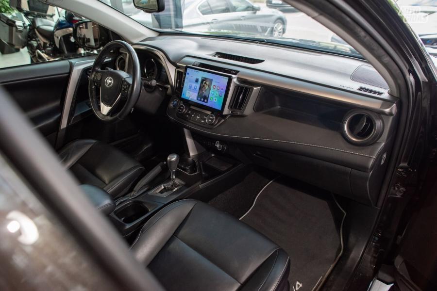 Brūns Toyota RAV4 2018 Kauņa, ar dzinēja tilpumu 2.50 L un nobraukumu 93 tūkst. km par 20771 €, foto 16 vietnē AUTOMOTO.COM.LV