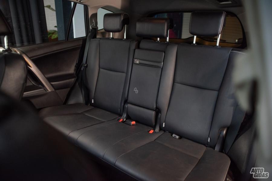 Brūns Toyota RAV4 2018 Kauņa, ar dzinēja tilpumu 2.50 L un nobraukumu 93 tūkst. km par 20771 €, foto 22 vietnē AUTOMOTO.COM.LV