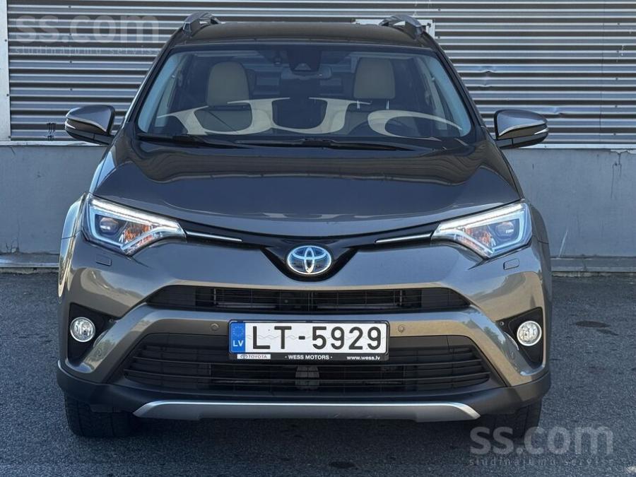 Brūns Toyota RAV4 2018 Rīga, ar dzinēja tilpumu 2.50 L un nobraukumu 69 tūkst. km par 20300 €, foto 9 vietnē AUTOMOTO.COM.LV