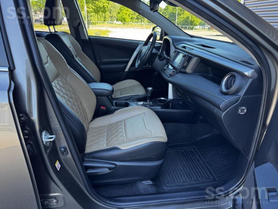Brūns Toyota RAV4 2018 Rīga, ar dzinēja tilpumu 2.50 L un nobraukumu 69 tūkst. km par 20300 €, foto 13 vietnē AUTOMOTO.COM.LV