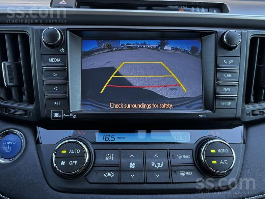 Brūns Toyota RAV4 2018 Rīga, ar dzinēja tilpumu 2.50 L un nobraukumu 69 tūkst. km par 20300 €, foto 24 vietnē AUTOMOTO.COM.LV
