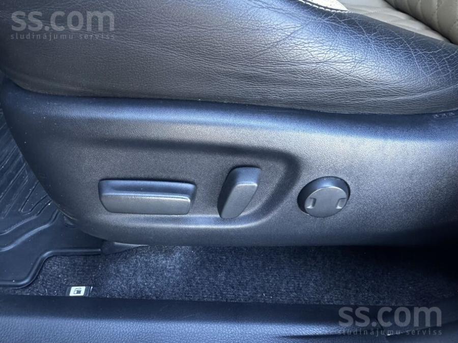 Brūns Toyota RAV4 2018 Rīga, ar dzinēja tilpumu 2.50 L un nobraukumu 69 tūkst. km par 20300 €, foto 26 vietnē AUTOMOTO.COM.LV