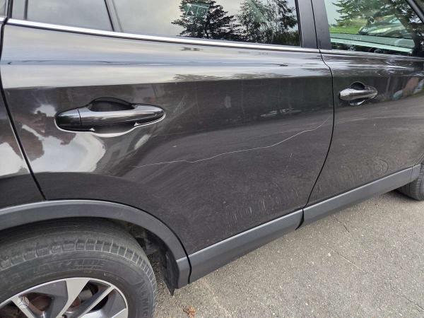 Brown Toyota RAV4 2018 in Vilnius, with an engine capacity of 1.99 L and mileage of 134 thousand km for 16600 €, photo 7 on AUTOMOTO.COM.LV