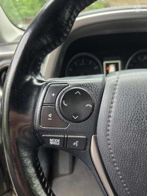 Brown Toyota RAV4 2018 in Vilnius, with an engine capacity of 1.99 L and mileage of 134 thousand km for 16600 €, photo 10 on AUTOMOTO.COM.LV