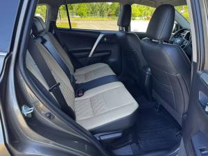 Brūns Toyota RAV4 2018 Rīga, ar dzinēja tilpumu 2.50 L un nobraukumu 69 tūkst. km par 20900 €, foto 12 vietnē AUTOMOTO.COM.LV