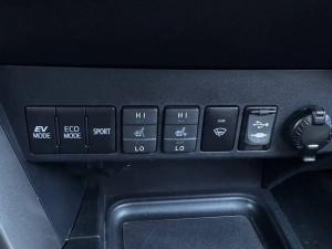 Brūns Toyota RAV4 2018 Rīga, ar dzinēja tilpumu 2.50 L un nobraukumu 69 tūkst. km par 20900 €, foto 20 vietnē AUTOMOTO.COM.LV