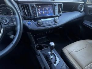 Brūns Toyota RAV4 2018 Rīga, ar dzinēja tilpumu 2.50 L un nobraukumu 69 tūkst. km par 20900 €, foto 21 vietnē AUTOMOTO.COM.LV