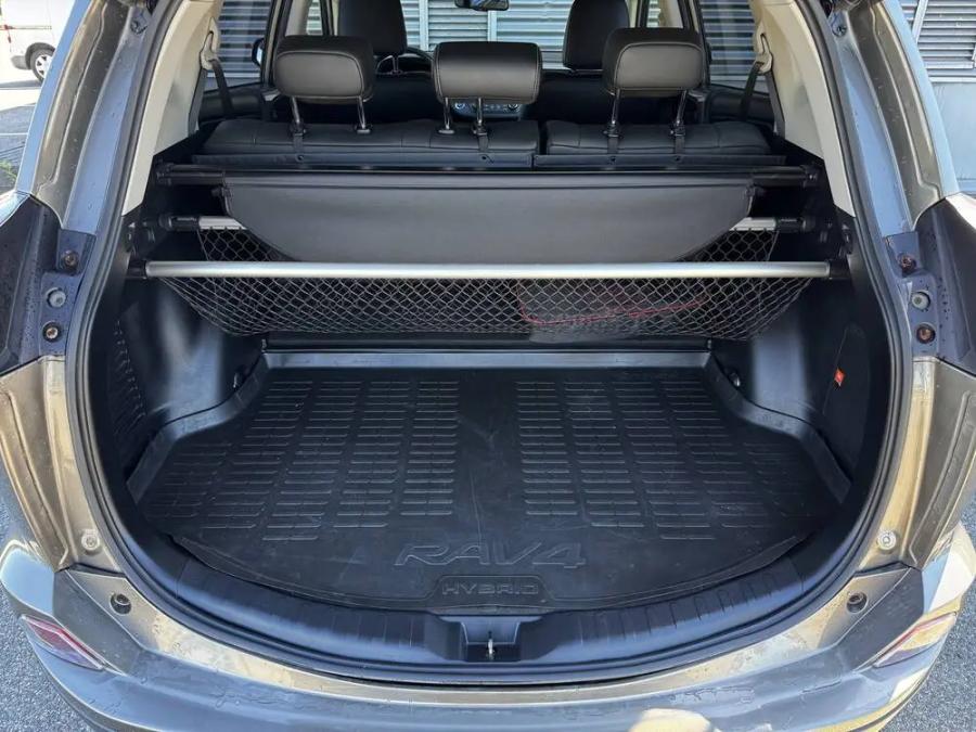 Brūns Toyota RAV4 2018 Rīga, ar dzinēja tilpumu 2.50 L un nobraukumu 69 tūkst. km par 20900 €, foto 27 vietnē AUTOMOTO.COM.LV