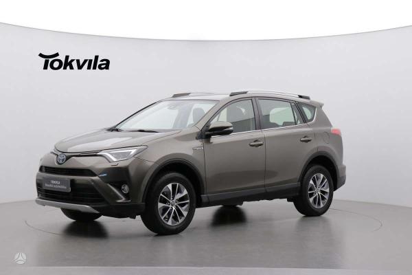 Brown Toyota RAV4 2018 in Vilnius, with an engine capacity of 2.49 L and mileage of 304 thousand km for 13900 €, photo 1 on AUTOMOTO.COM.LV