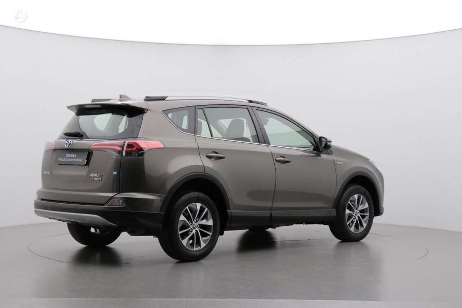 Brūns Toyota RAV4 2018 Viļņa, ar dzinēja tilpumu 2.49 L un nobraukumu 304 tūkst. km par 13900 €, foto 3 vietnē AUTOMOTO.COM.LV