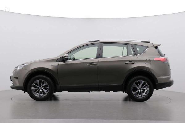 Brown Toyota RAV4 2018 in Vilnius, with an engine capacity of 2.49 L and mileage of 304 thousand km for 13900 €, photo 3 on AUTOMOTO.COM.LV