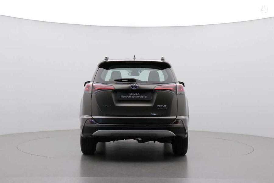Brūns Toyota RAV4 2018 Viļņa, ar dzinēja tilpumu 2.49 L un nobraukumu 304 tūkst. km par 13900 €, foto 5 vietnē AUTOMOTO.COM.LV