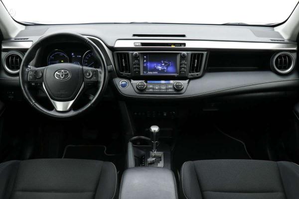 Brown Toyota RAV4 2018 in Vilnius, with an engine capacity of 2.49 L and mileage of 304 thousand km for 13900 €, photo 6 on AUTOMOTO.COM.LV