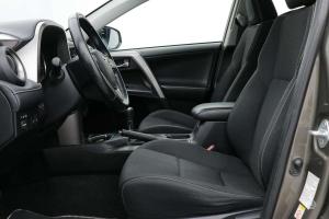 Brūns Toyota RAV4 2018 Viļņa, ar dzinēja tilpumu 2.49 L un nobraukumu 304 tūkst. km par 13900 €, foto 12 vietnē AUTOMOTO.COM.LV