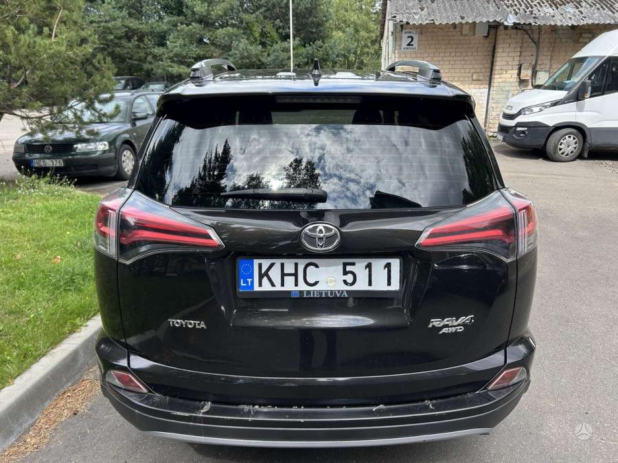 Brūns Toyota RAV4 2018 Viļņa, ar dzinēja tilpumu 1.99 L un nobraukumu 133 tūkst. km par 17200 €, foto 4 vietnē AUTOMOTO.COM.LV