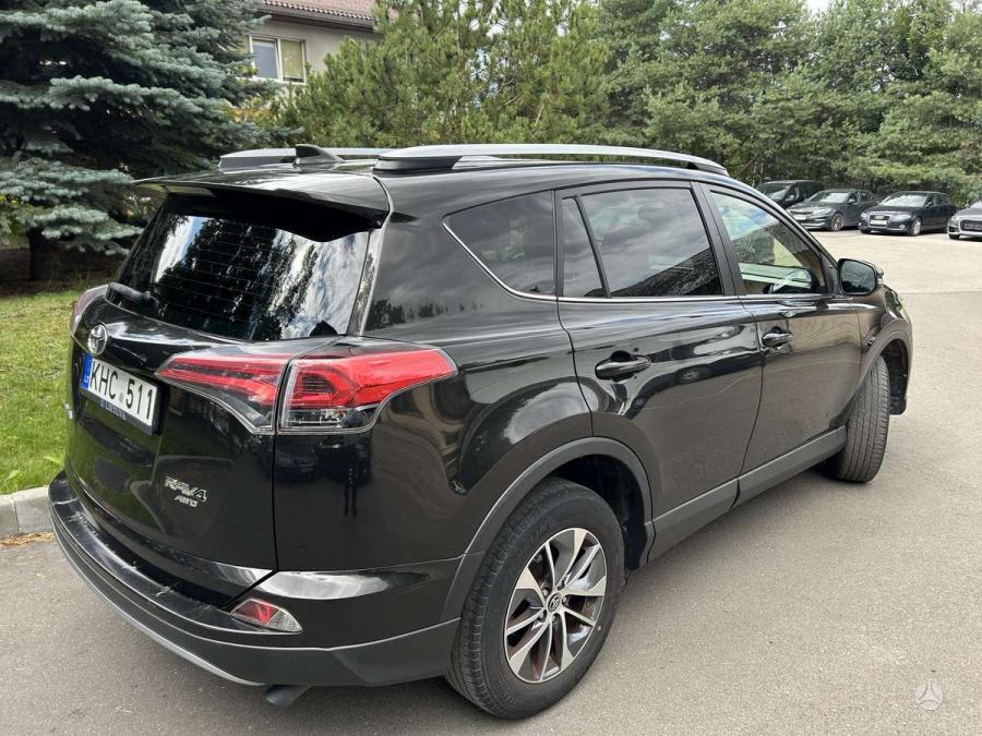 Brūns Toyota RAV4 2018 Viļņa, ar dzinēja tilpumu 1.99 L un nobraukumu 133 tūkst. km par 17200 €, foto 7 vietnē AUTOMOTO.COM.LV