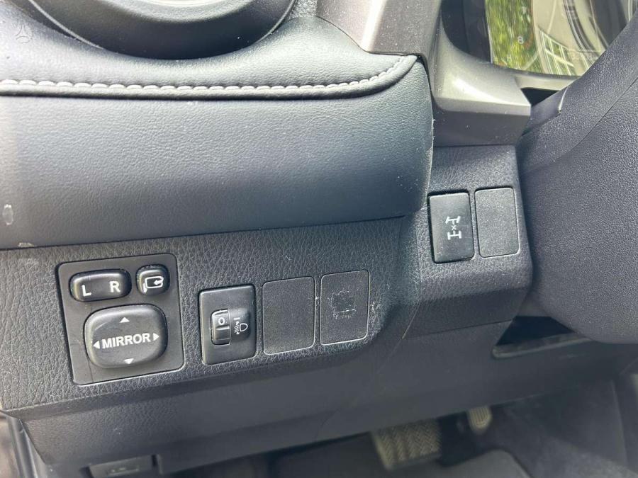 Brūns Toyota RAV4 2018 Viļņa, ar dzinēja tilpumu 1.99 L un nobraukumu 133 tūkst. km par 17200 €, foto 21 vietnē AUTOMOTO.COM.LV