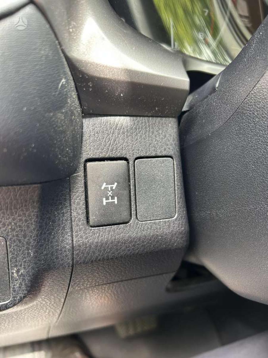 Brūns Toyota RAV4 2018 Viļņa, ar dzinēja tilpumu 1.99 L un nobraukumu 133 tūkst. km par 17200 €, foto 24 vietnē AUTOMOTO.COM.LV