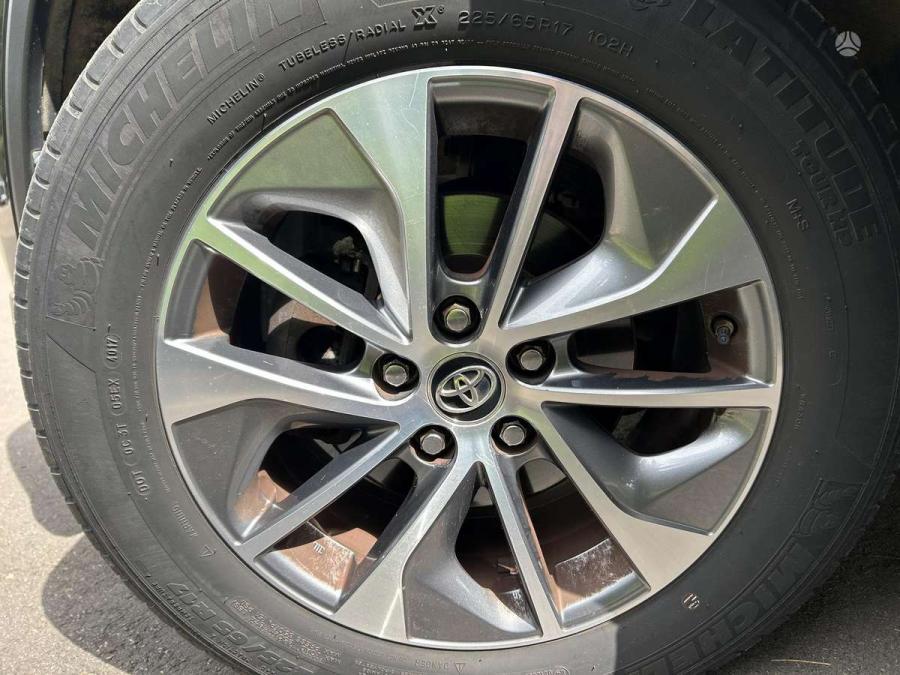 Brūns Toyota RAV4 2018 Viļņa, ar dzinēja tilpumu 1.99 L un nobraukumu 133 tūkst. km par 17200 €, foto 27 vietnē AUTOMOTO.COM.LV