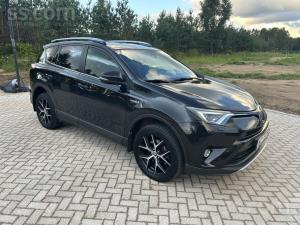 Brown Toyota RAV4 2018 in Riga, with an engine capacity of 2.50 L and mileage of 205 thousand km for 17250 €, photo  on AUTOMOTO.COM.LV