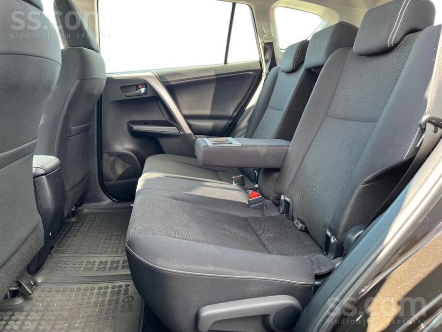 Brūns Toyota RAV4 2018 Rīga, ar dzinēja tilpumu 2.00 L un nobraukumu 136 tūkst. km par 18990 €, foto 22 vietnē AUTOMOTO.COM.LV