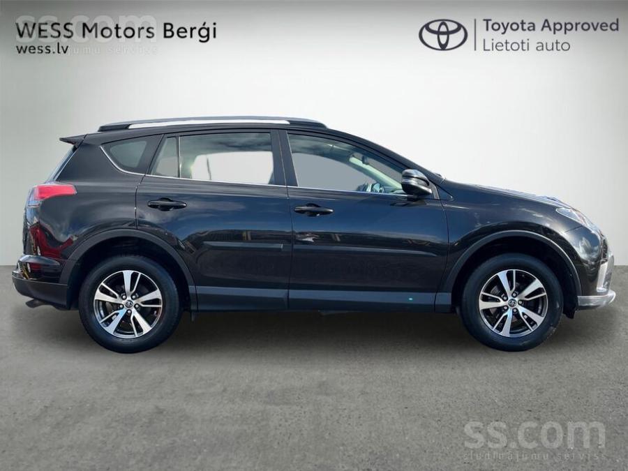 Brūns Toyota RAV4 2018 Rīga, ar dzinēja tilpumu 2.00 L un nobraukumu 136 tūkst. km par 18990 €, foto 23 vietnē AUTOMOTO.COM.LV
