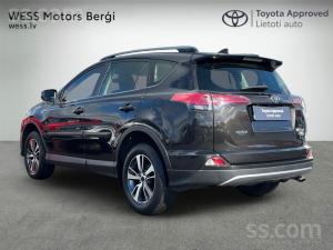 Brūns Toyota RAV4 2018 Rīga, ar dzinēja tilpumu 2.00 L un nobraukumu 136 tūkst. km par 18990 €, foto 24 vietnē AUTOMOTO.COM.LV