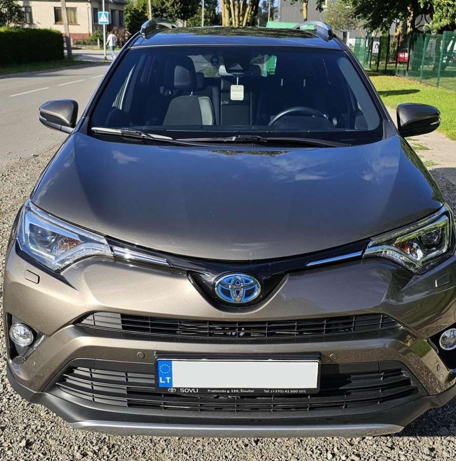 Brūns Toyota RAV4 2018 Šauļi, ar dzinēja tilpumu 2.49 L un nobraukumu 56 tūkst. km par 20500 €, foto 3 vietnē AUTOMOTO.COM.LV