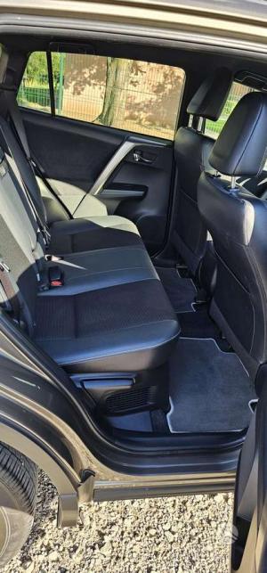 Brūns Toyota RAV4 2018 Šauļi, ar dzinēja tilpumu 2.49 L un nobraukumu 56 tūkst. km par 20500 €, foto 16 vietnē AUTOMOTO.COM.LV