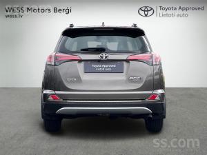 Brūns Toyota RAV4 2018 Jelgava, ar dzinēja tilpumu 2.00 L un nobraukumu 105 tūkst. km par 18490 €, foto 5 vietnē AUTOMOTO.COM.LV